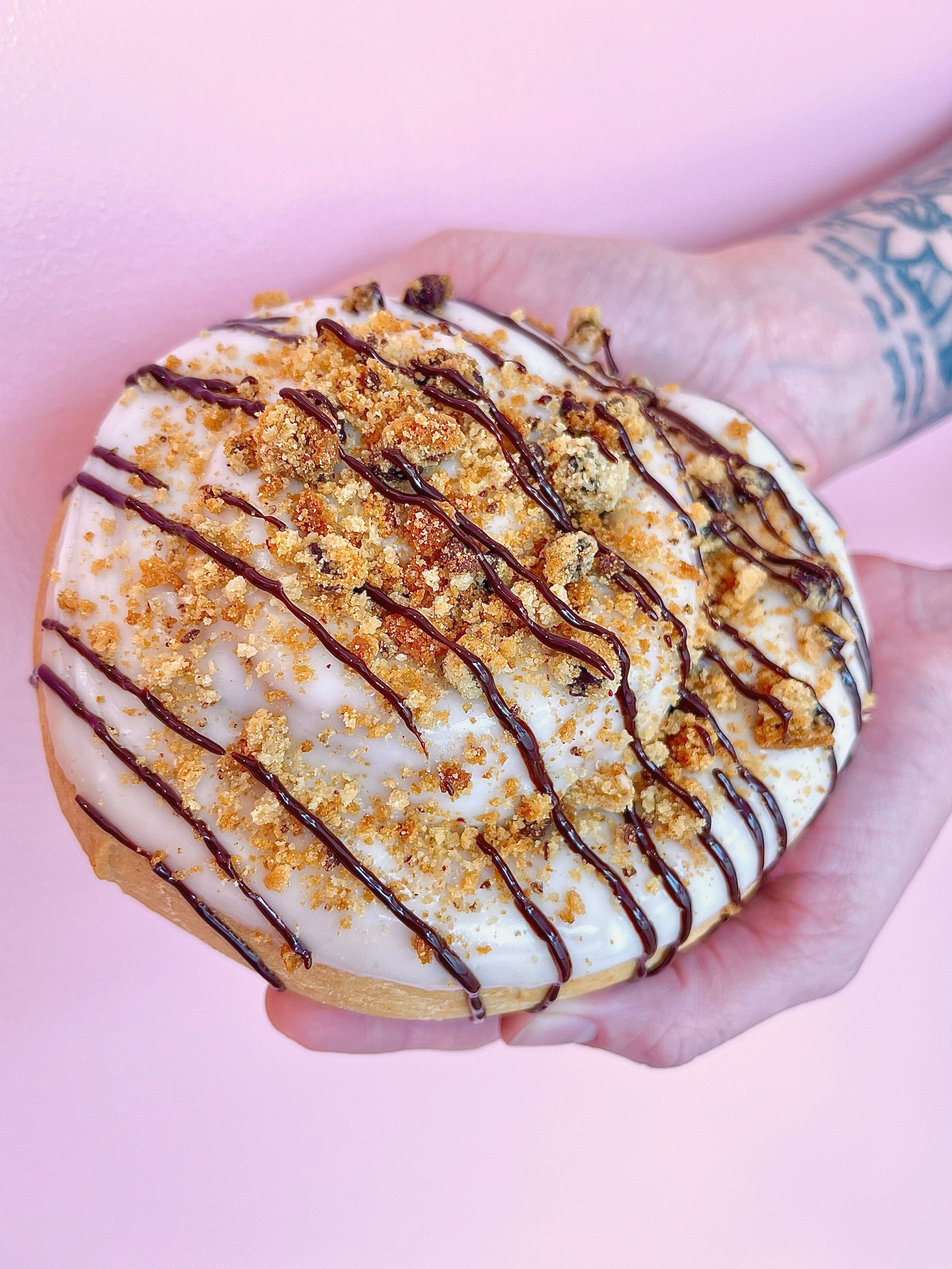 Cookie Monster Cinnamon Rolls | Reverie Bakeshop